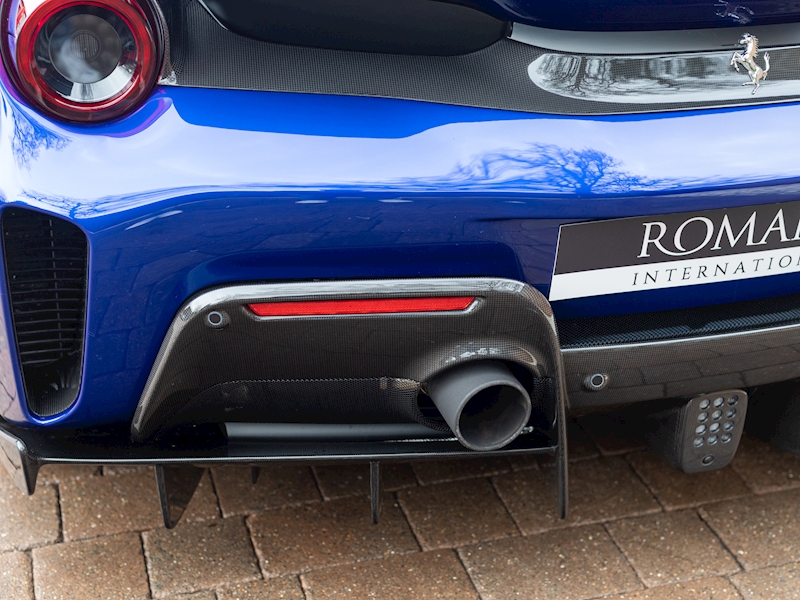 Fotos - Ferrari Pista Spider Blu Elder y Ferrari 488 Pista Blu ...