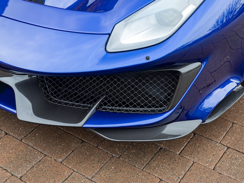 Fotos - Ferrari Pista Spider Blu Elder y Ferrari 488 Pista Blu ...