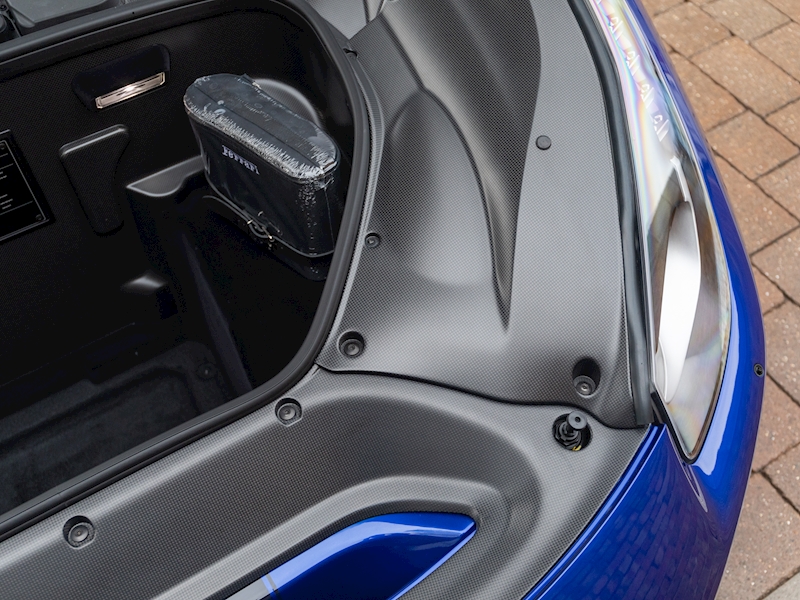 Fotos - Ferrari Pista Spider Blu Elder y Ferrari 488 Pista Blu ...