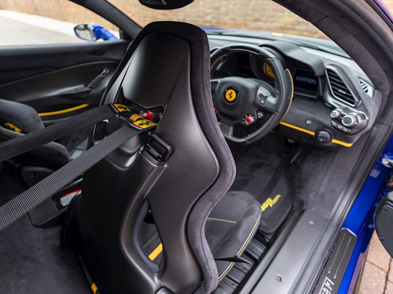 Fotos - Ferrari Pista Spider Blu Elder y Ferrari 488 Pista Blu ...