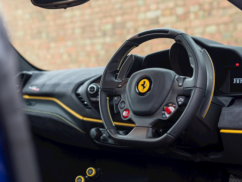 Fotos - Ferrari Pista Spider Blu Elder y Ferrari 488 Pista Blu ...