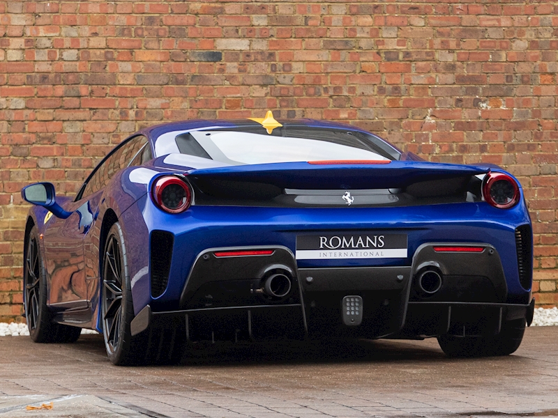 Fotos - Ferrari Pista Spider Blu Elder y Ferrari 488 Pista Blu ...