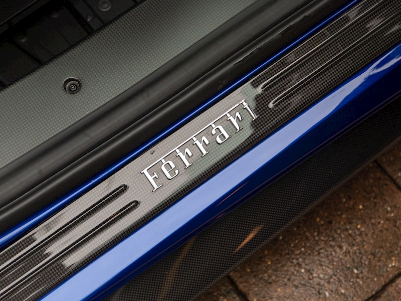 Fotos - Ferrari Pista Spider Blu Elder y Ferrari 488 Pista Blu ...