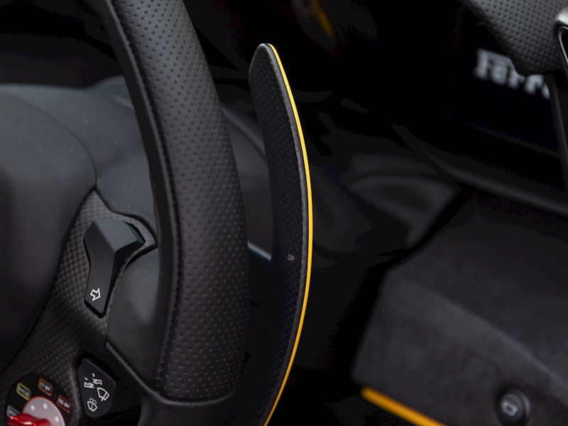 Fotos - Ferrari Pista Spider Blu Elder y Ferrari 488 Pista Blu ...