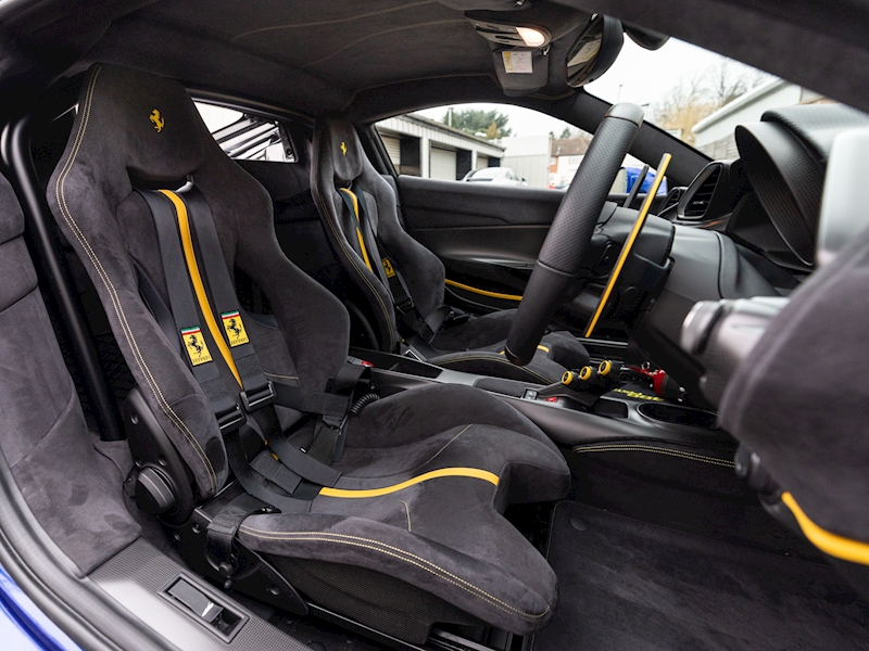 Fotos - Ferrari Pista Spider Blu Elder y Ferrari 488 Pista Blu ...