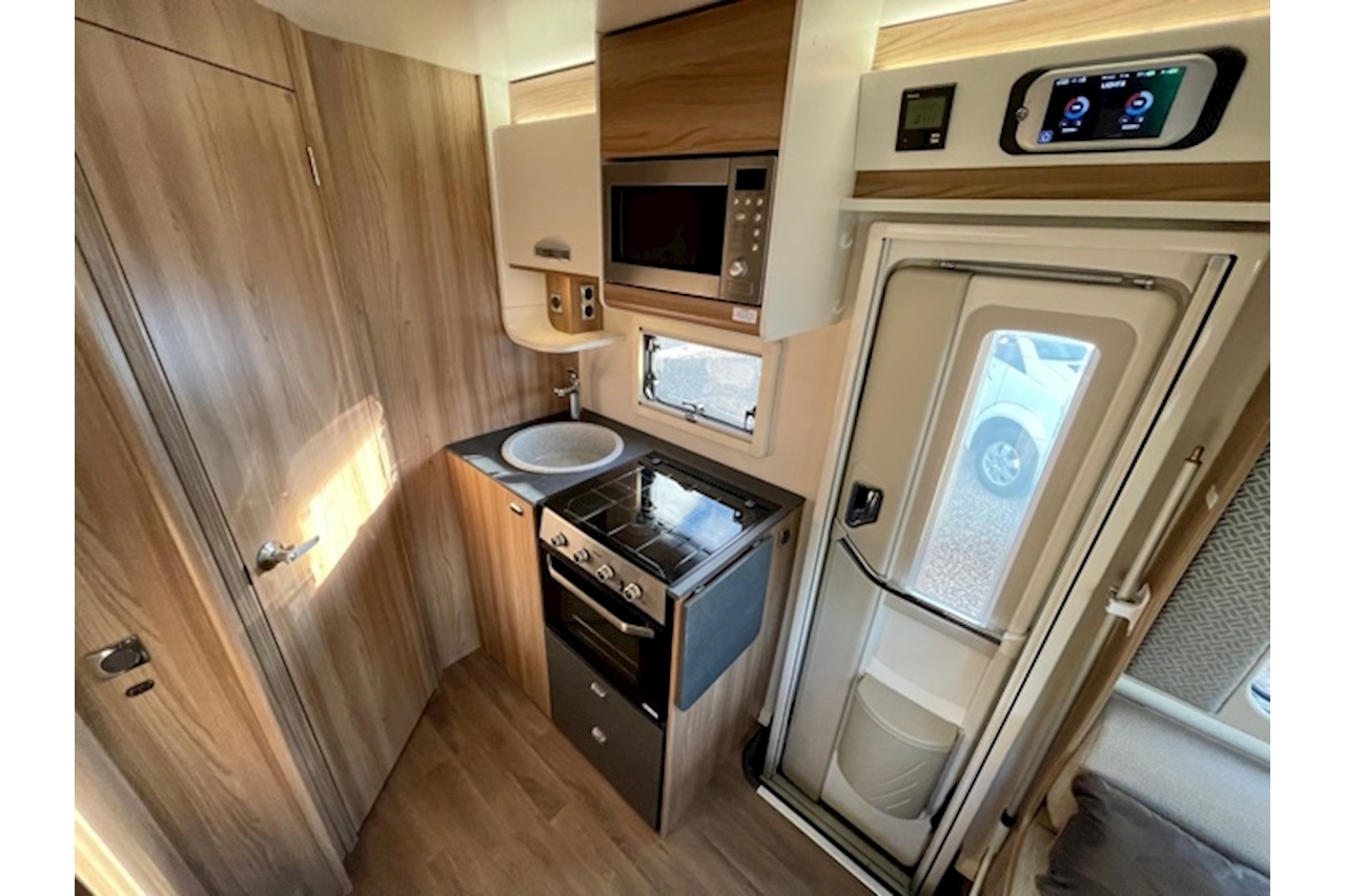 Used 2019 SWIFT ESCAPE 604 MOTORHOME For Sale (U6076) | Geoff Cox