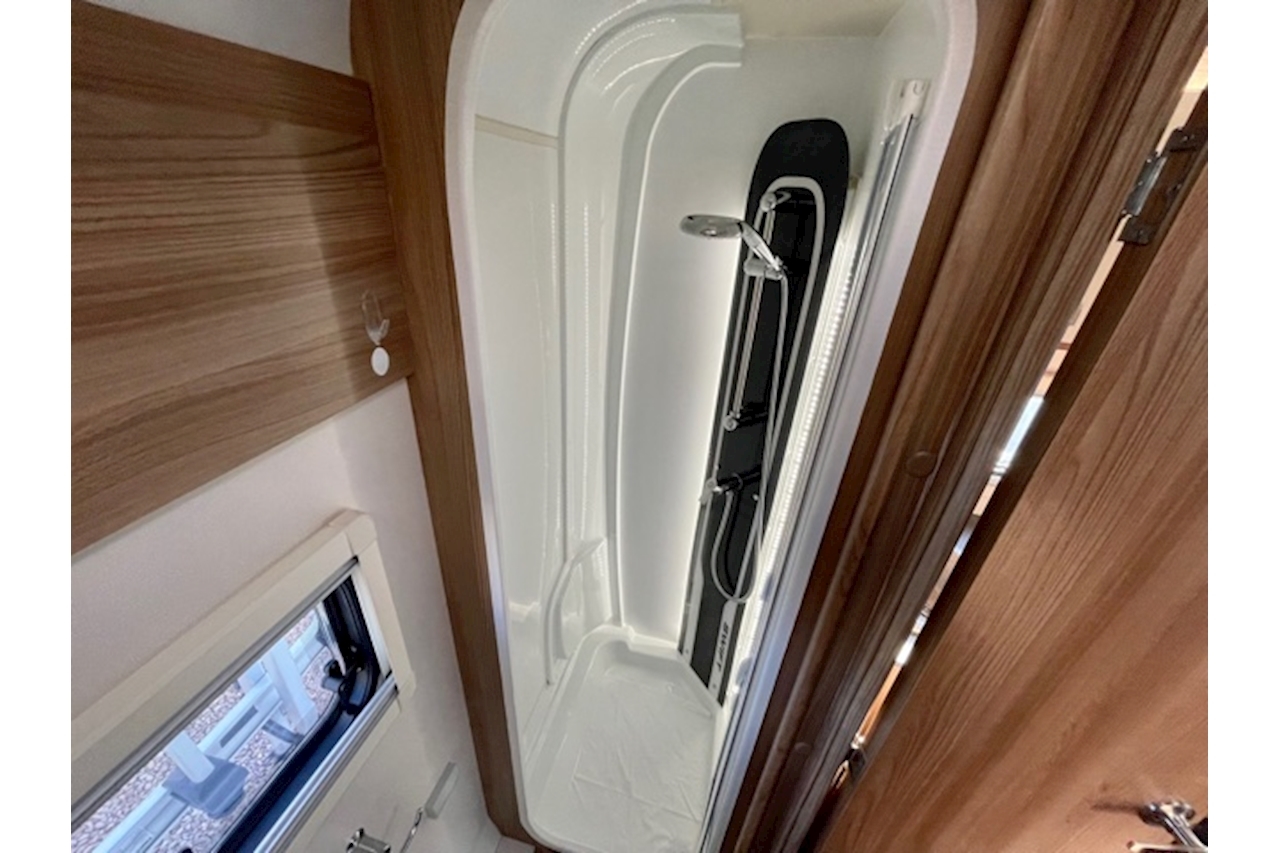 Used 2019 SWIFT ESCAPE 604 MOTORHOME For Sale (U6076) | Geoff Cox