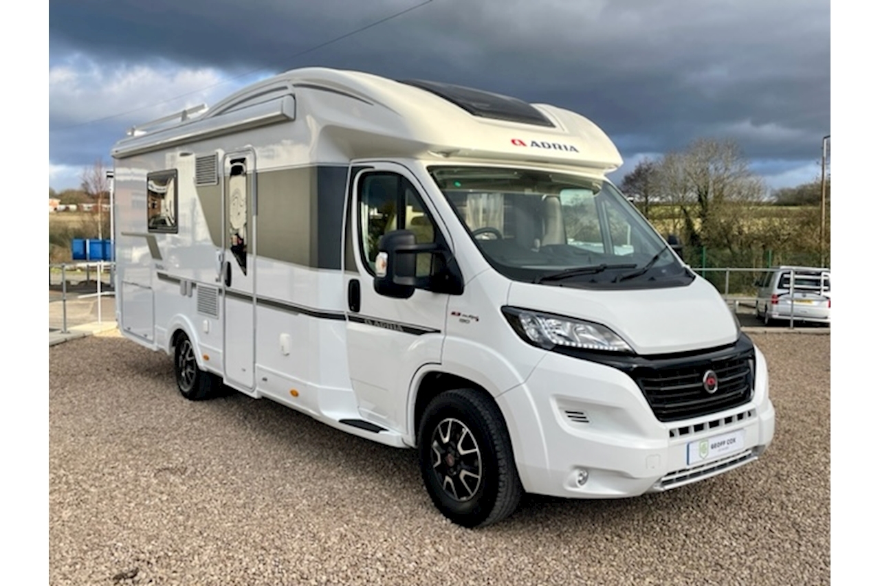 Used 2018 Adria Matrix 670 plus SLT For Sale (U6197) | Geoff Cox