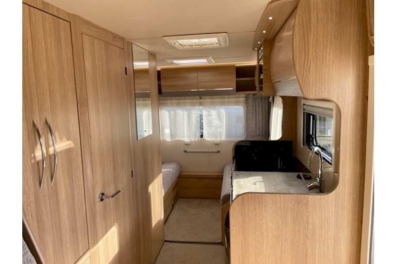 Used 2021 Auto Trail 720 2.2 Motorhome Manual Diesel For Sale in ...