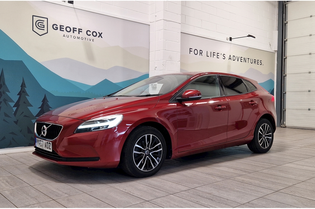 Used 2017 Volvo V40 D2 Momentum For Sale (U6919) | Geoff Cox