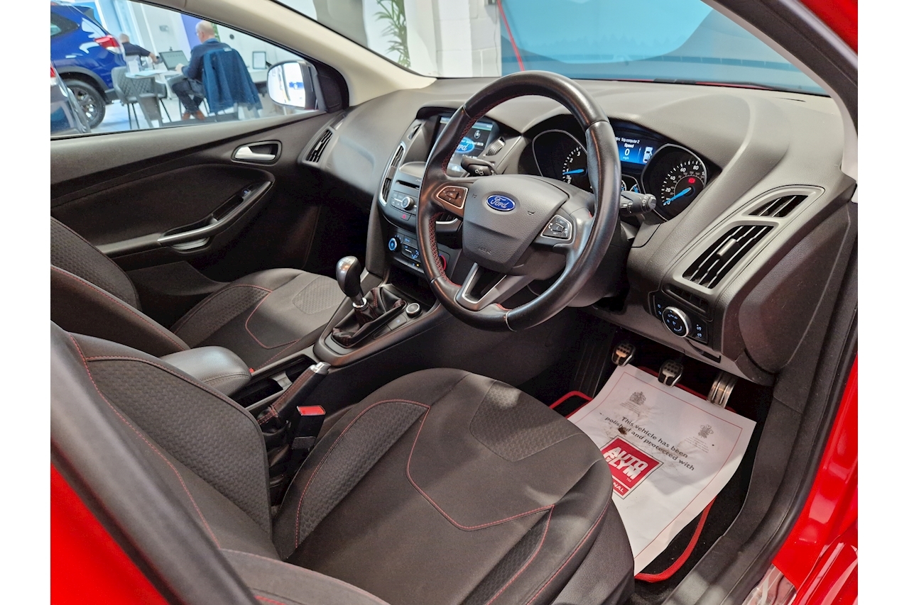 Used 2016 Ford Focus T EcoBoost Zetec S Red Edition For Sale (U7044 ...