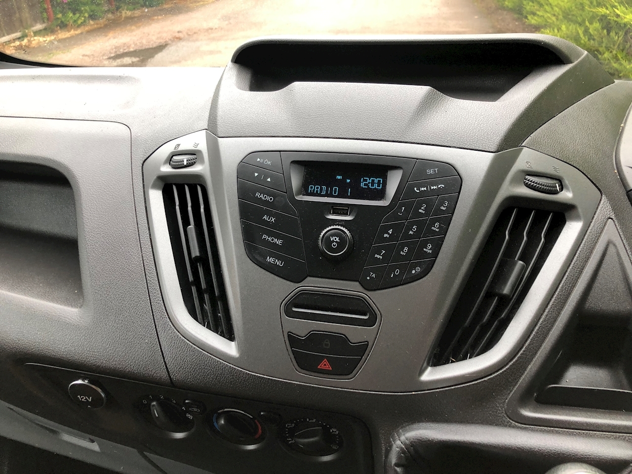 Used 2015 Ford Transit Custom T270 2.2 SWB - PANEL VAN For Sale in ...