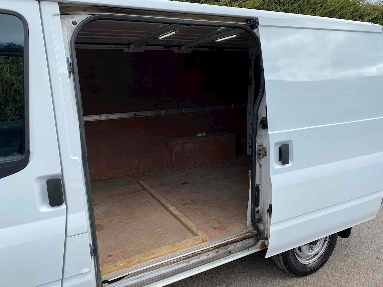 Used 2011 Ford Transit 260 2.2 TDCI SWB L1 H1 PANEL VAN For Sale in ...