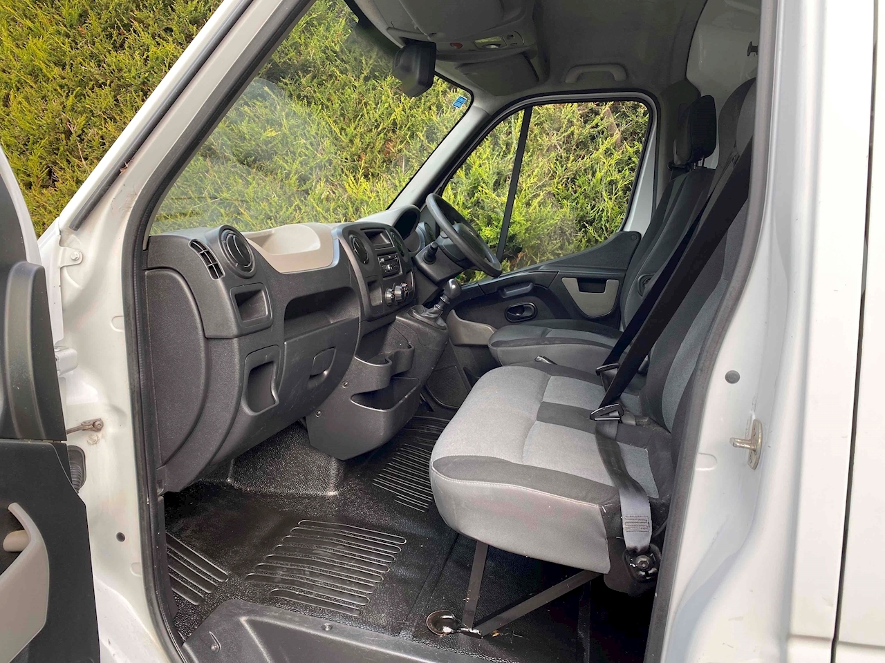 Used 2013 Renault Master 2.3 dCi 35 L3 LWB MEDIUM ROOF PANEL VAN For ...