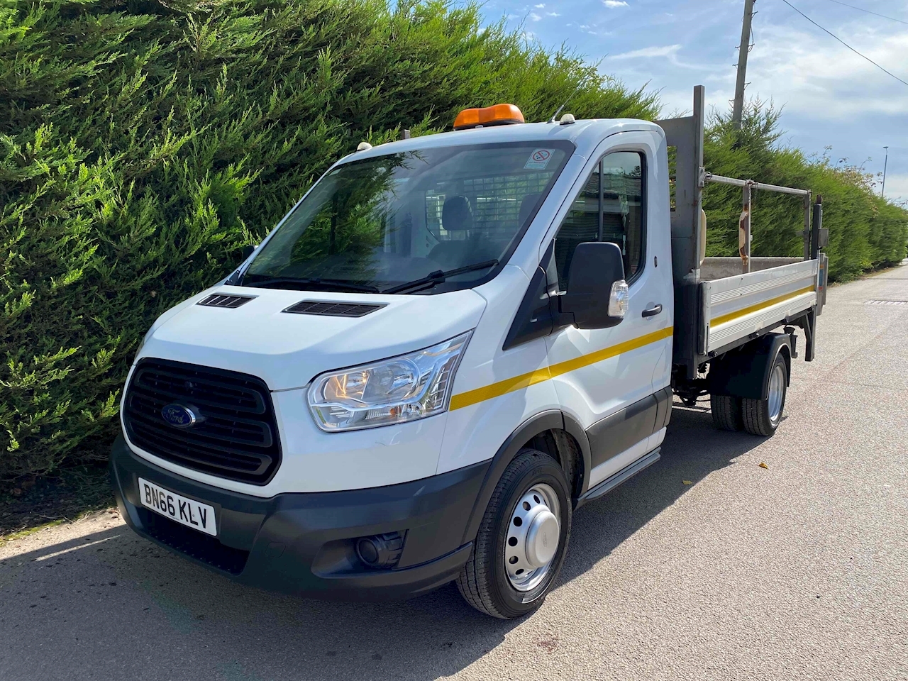 Used 2016 Ford Transit 350 2.2 TDCI LWB TIPPER WITH TAIL LIFT For Sale ...