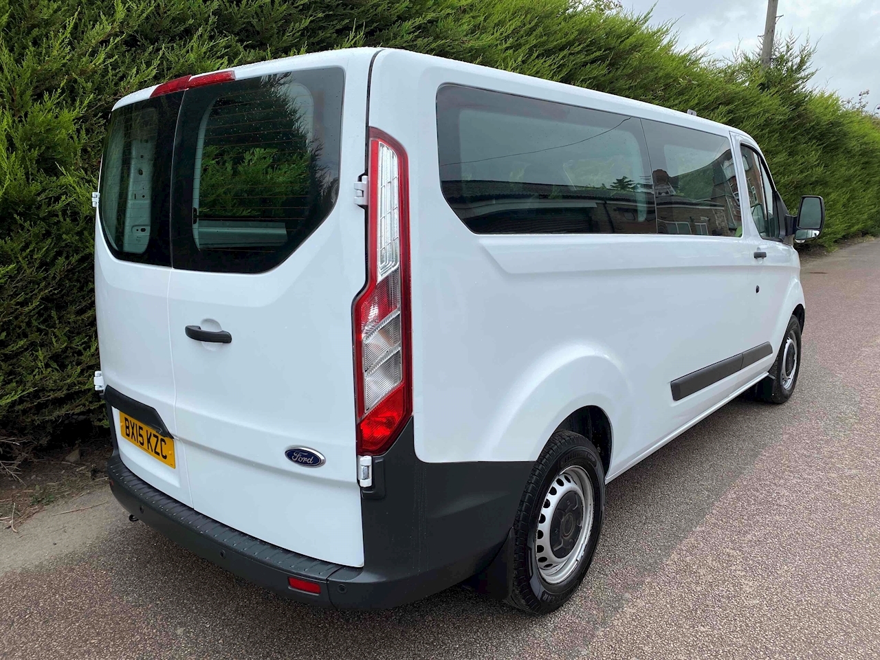 Used 2015 Ford Transit Custom 330 2.2 TDCI LWB L2 MINUBUS MPV 8 SEATS ...