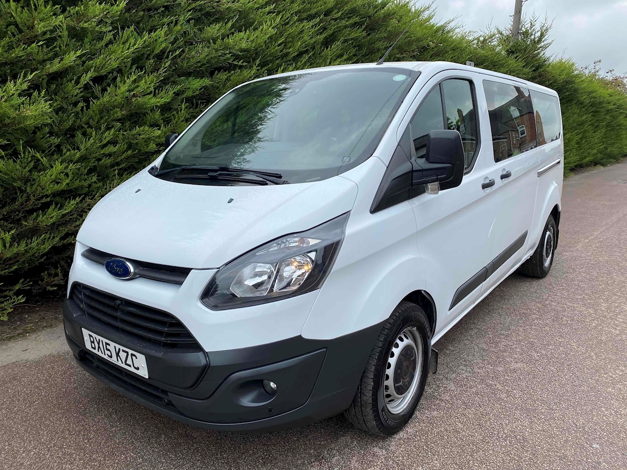 Used 2015 Ford Transit Custom 330 2.2 TDCI LWB L2 MINUBUS MPV 8 SEATS ...