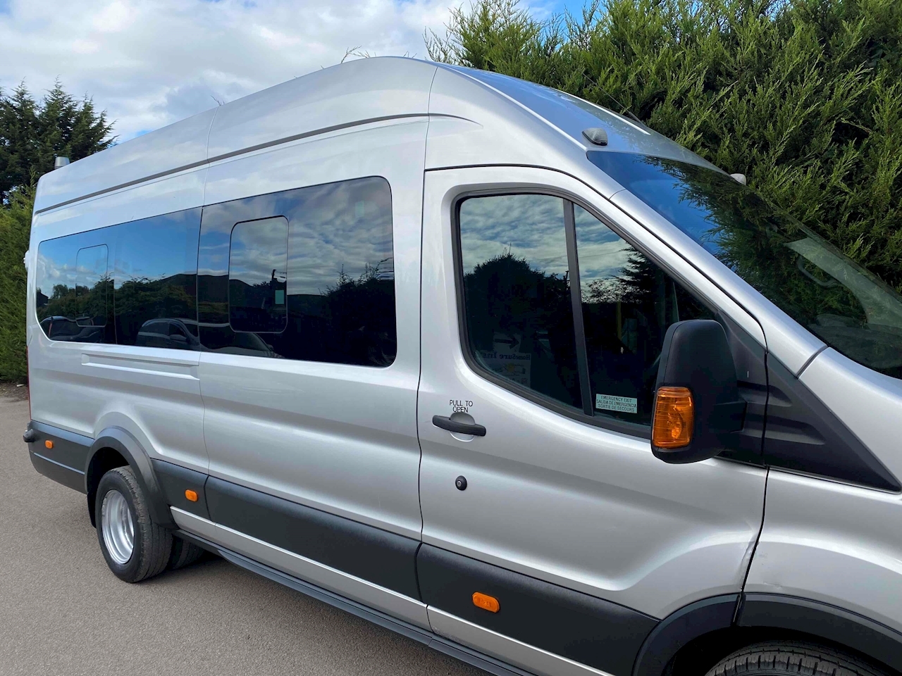 Used 2014 Ford Transit TDCi 460 Trend 2.2 MINIBUS - 17 SEATS - TWIN ...