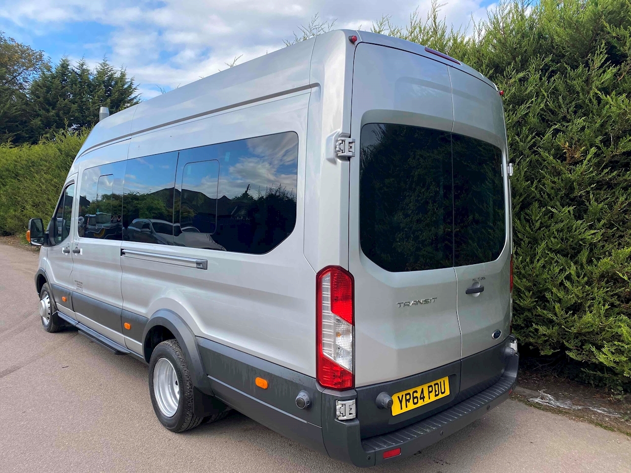 Used 2014 Ford Transit TDCi 460 Trend 2.2 MINIBUS - 17 SEATS - TWIN ...