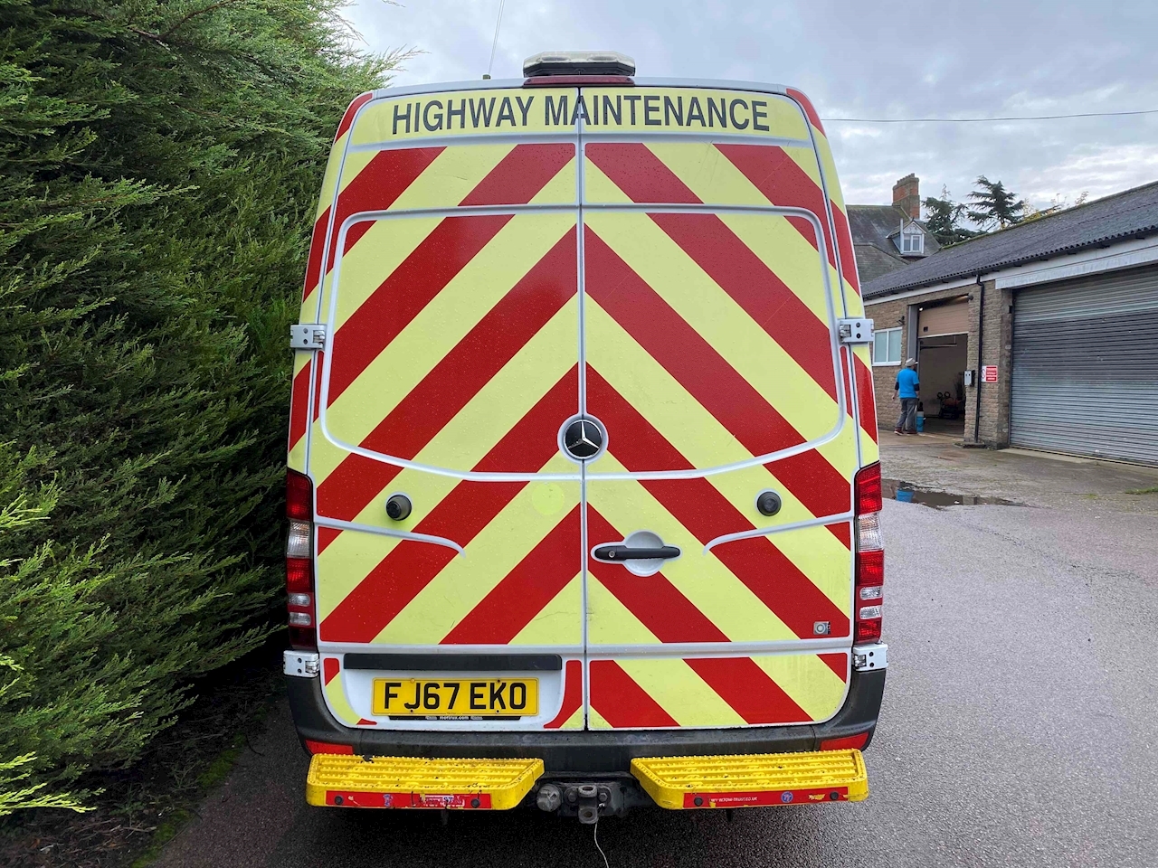 Used 2017 Mercedes-Benz Sprinter 314 2.1 CDI MWB WELFARE / MESS VAN ...