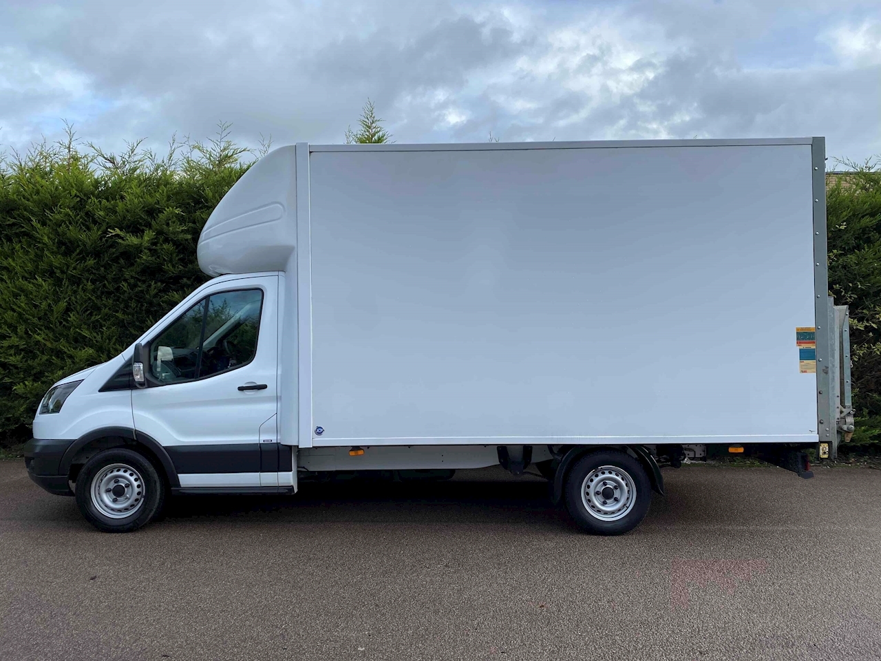 Used 2019 Ford Transit 350 2.0 EcoBlue XLWB L4 LUTON VAN - TAIL LIFT ...