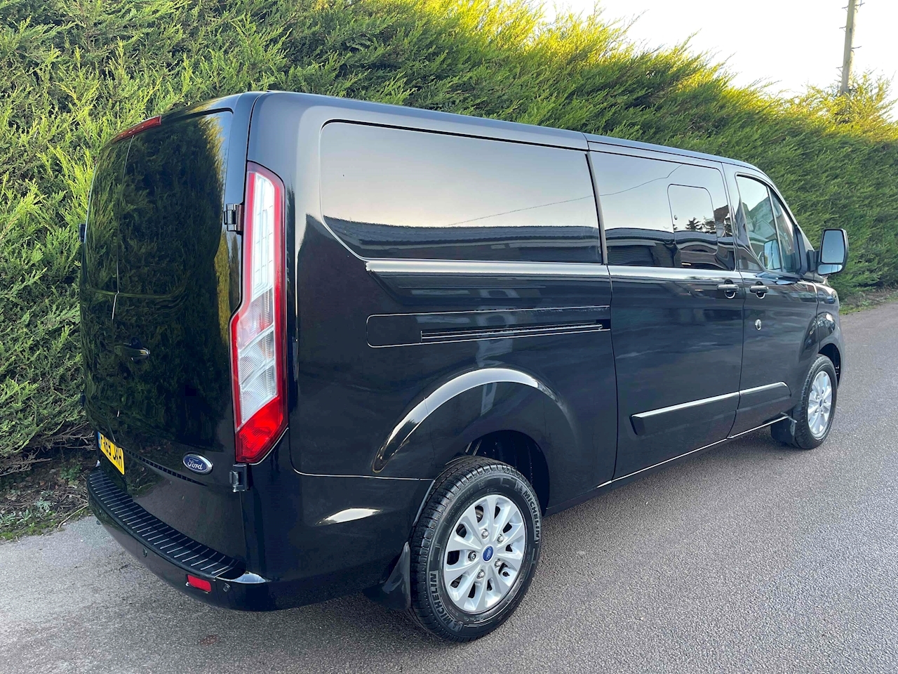 Used 2019 Ford Transit Custom 320 Limited 2.0 TDCI LWB L2 H1 COMBI ...