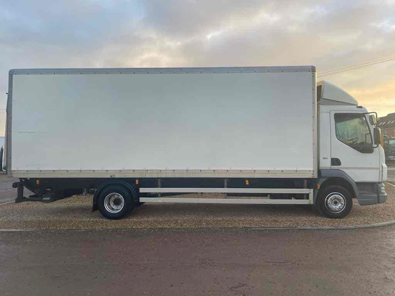 Used 2013 DAF LF 12 TON BOX LORRY WITH TAILLIFT For Sale in Leics ...
