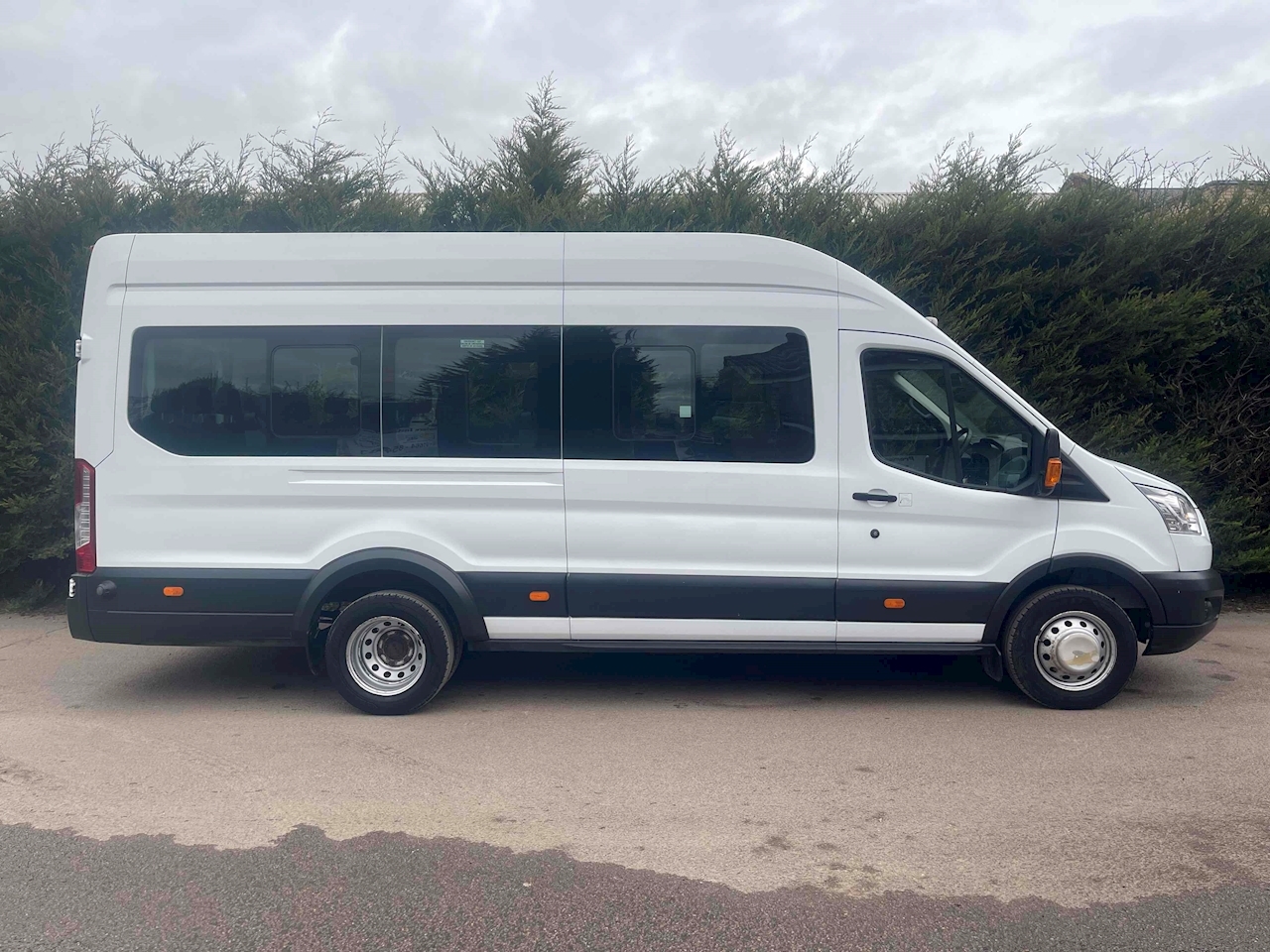 Used 2015 Ford Transit TDCi 460 Trend 2.2 MINIBUS - 17 SEATS - TWIN ...