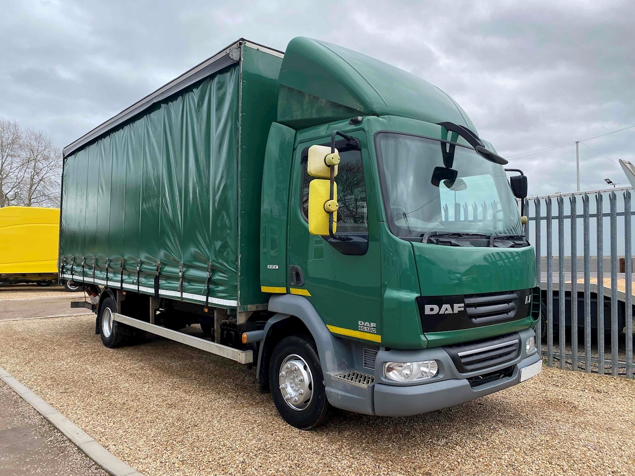 Used 2013 DAF LF CURTAIN SIDED TRUCK 12 TON For Sale in Leics (U2080) | DVS