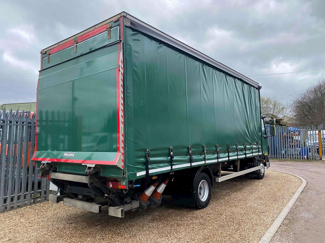 Used 2013 DAF LF CURTAIN SIDED TRUCK 12 TON For Sale in Leics (U2080) | DVS