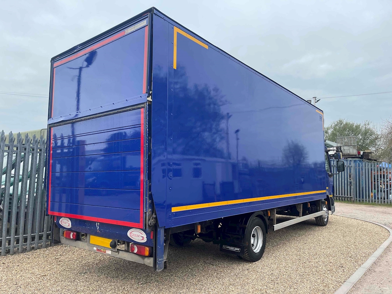 Used 2013 DAF LF 45 160 7.5 TON 23FT BOX LORRY 1 TON TAILLIFT AUTOMATIC ...