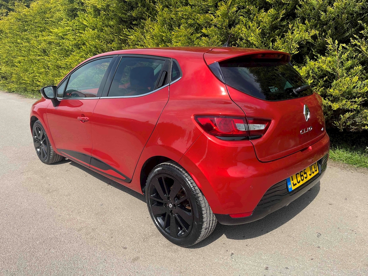 Used 2015 Renault Clio 1.5 dCi Dynamique S Nav HATCH BACK - 5 DOOR For ...