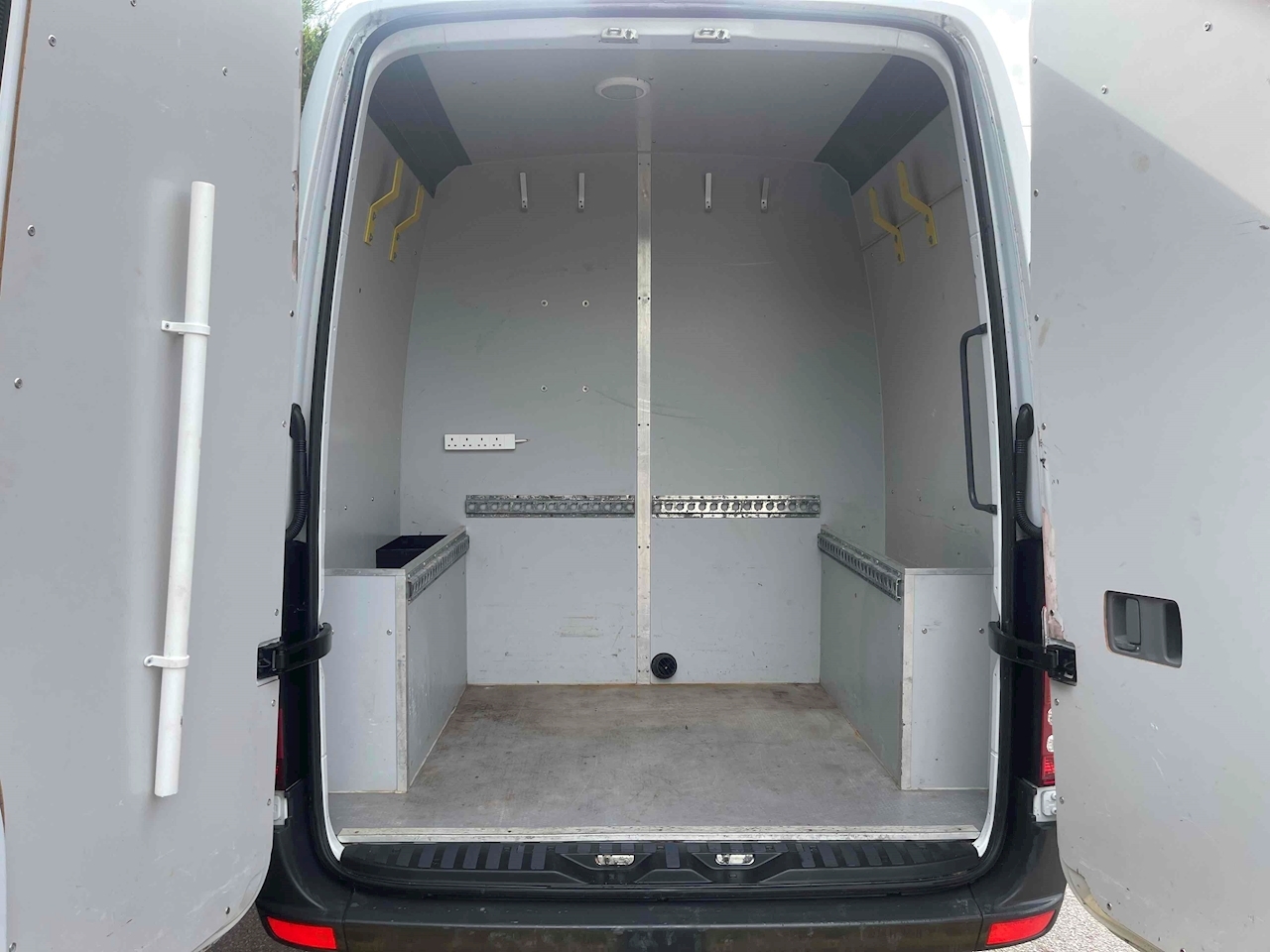 Used 2017 Mercedes-Benz Sprinter 314 2.1 CDI MWB WELFARE / MESS VAN ...