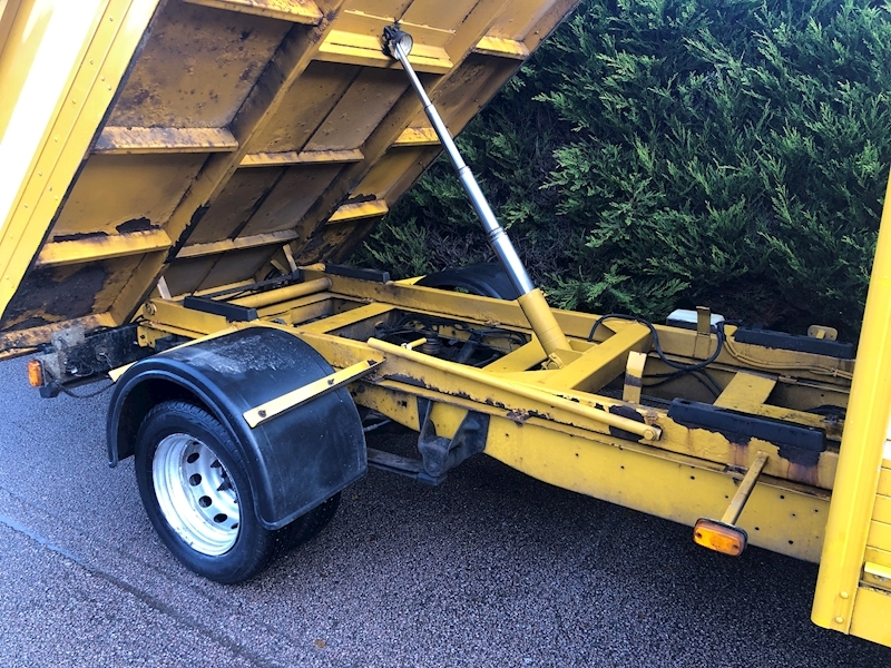 Used 2010 Ford Transit T350 2.4 115bhp CAGED TIPPER WITH TOOL BOX - DRW ...