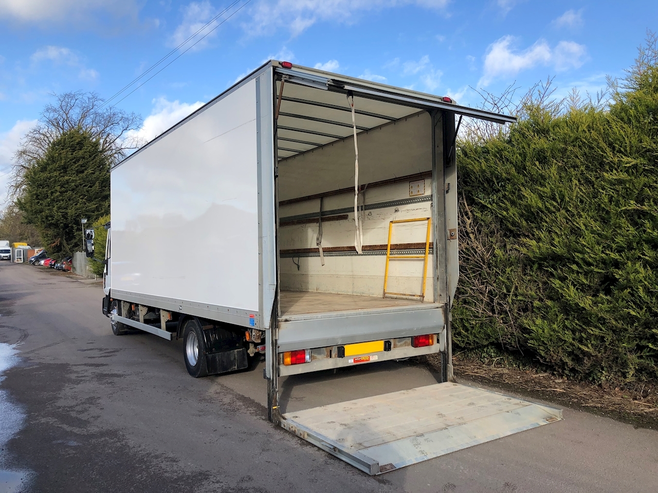 Used 2011 Iveco Eurocargo 75E16s 3.9 BOX LORRY - TAIL LIFT - 7.5 TON ...