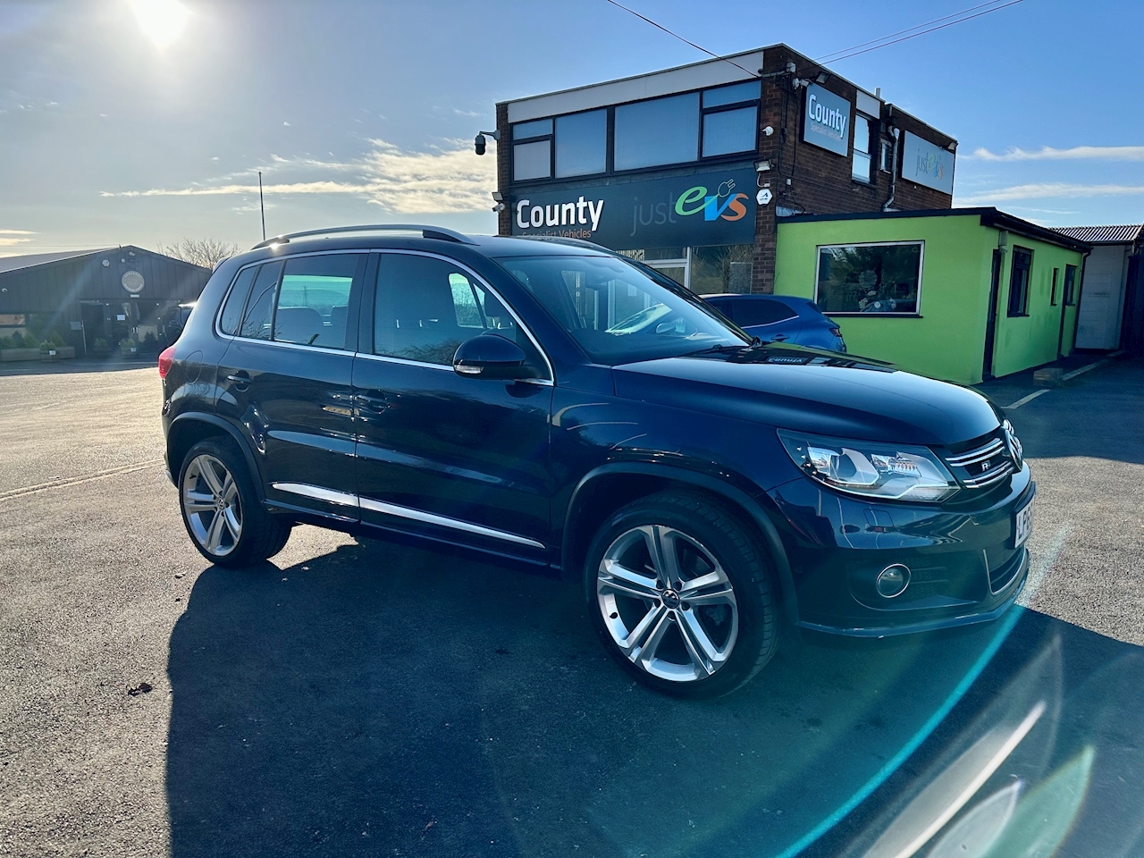 Used 2015 Volkswagen Tiguan TDI BlueMotion Tech R-Line Edition For Sale ...