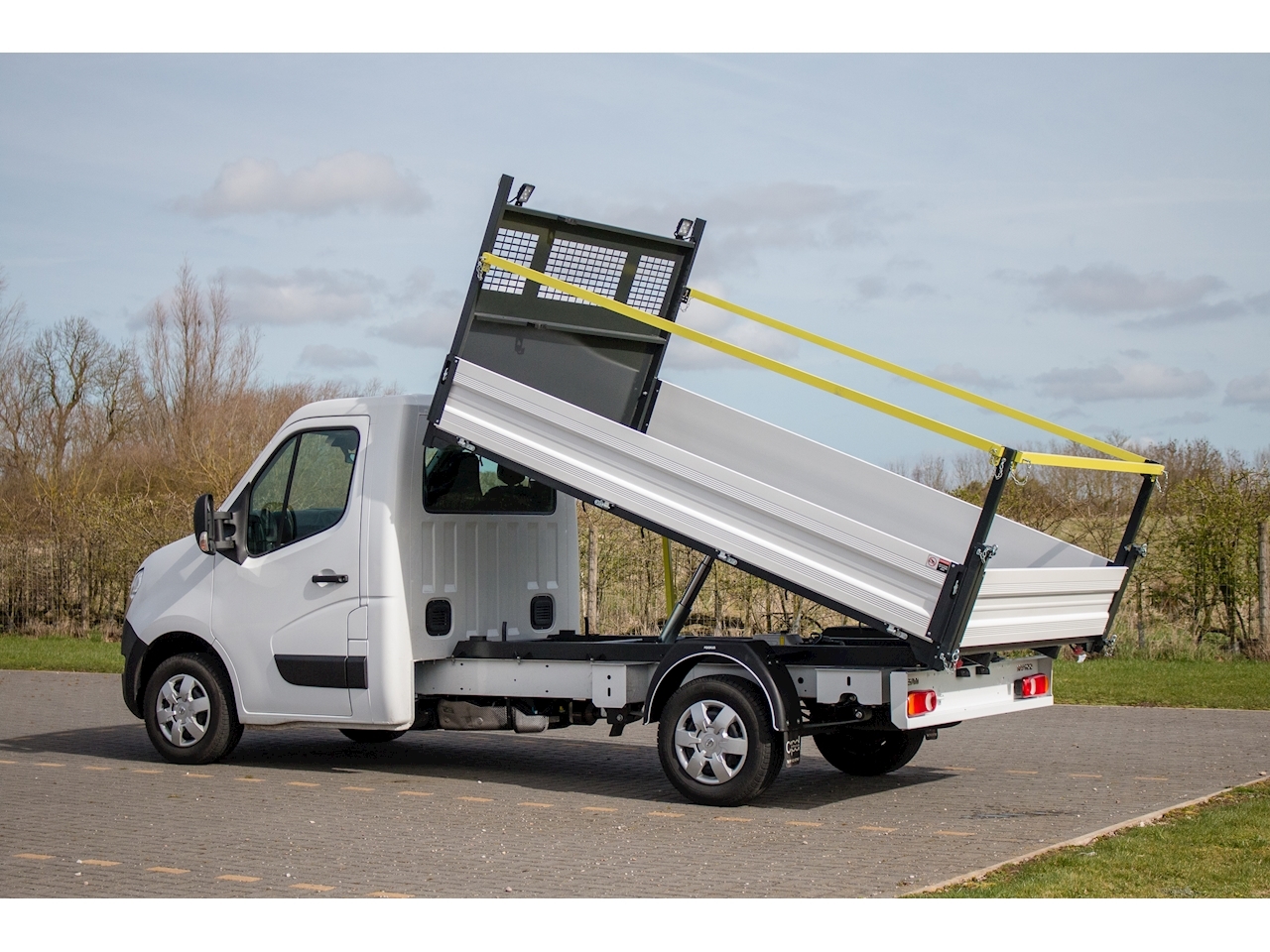 New Nissan NV400 L2 Acenta Tipper 3500 2.3Dci 135ps FWD 2020 | Van ...