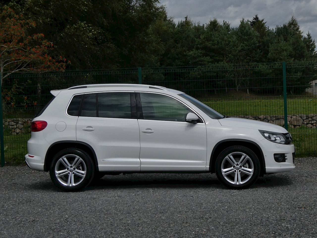 Used 2013 Volkswagen Tiguan R-Line 2.0 TDI BlueMotion Tech 4MOTION For ...