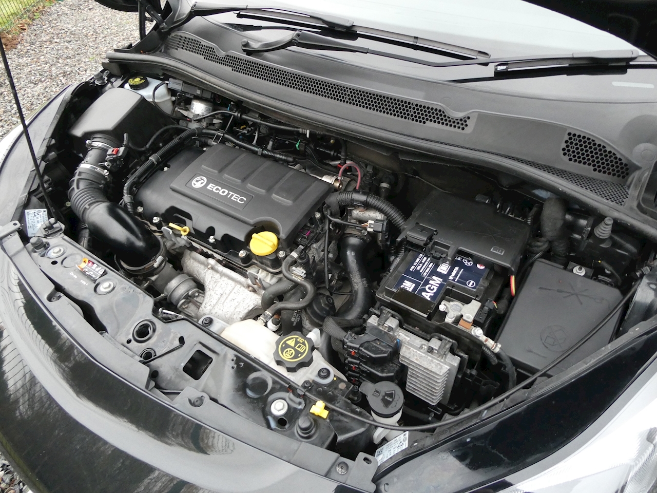 Used 2015 Vauxhall Corsa 1.4i Turbo ecoTEC SRi VX Line For Sale in ...