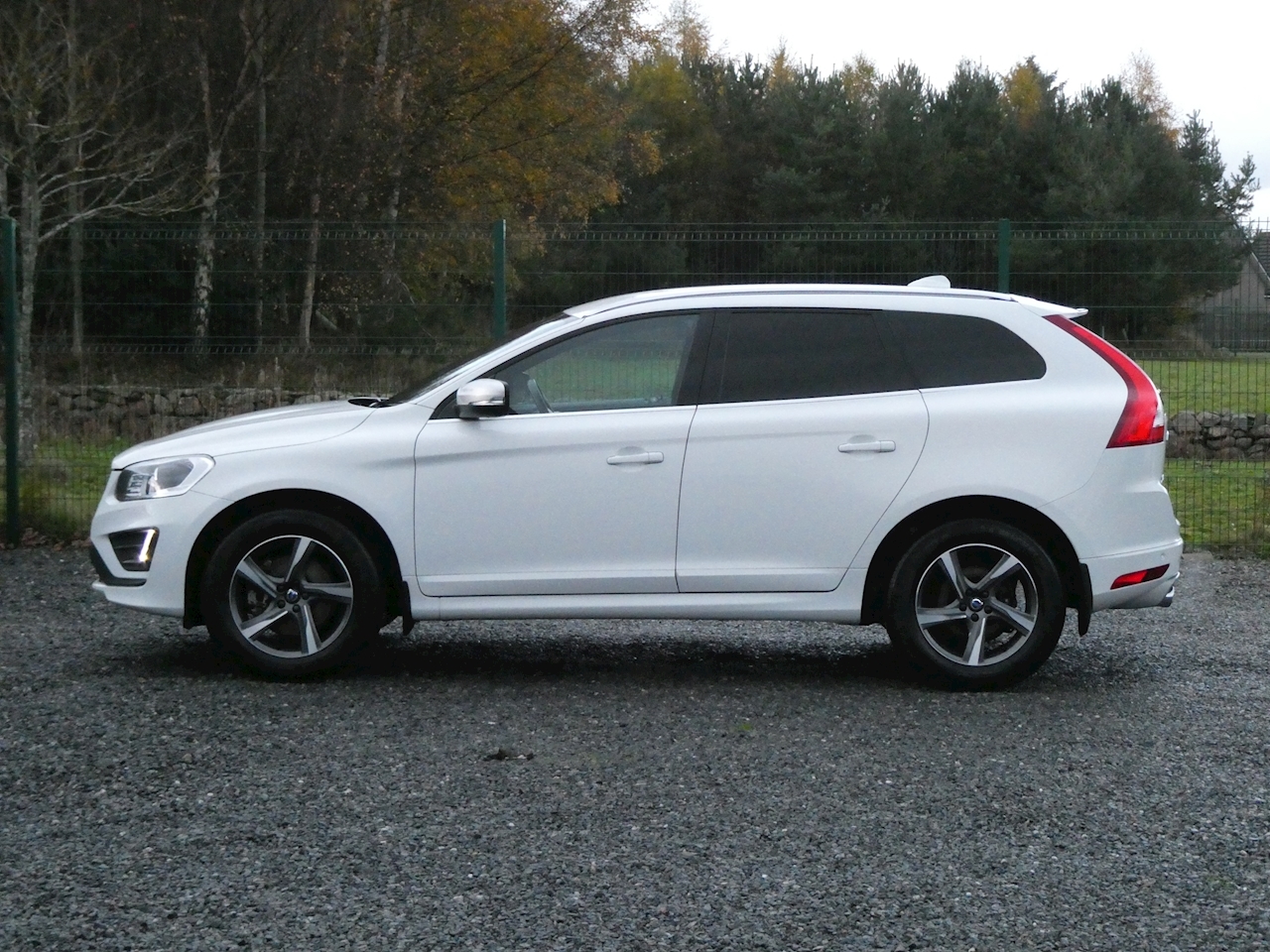 Used 2015 Volvo XC60 2.4 D4 R-Design Lux Nav, Geartronic (Auto) For ...