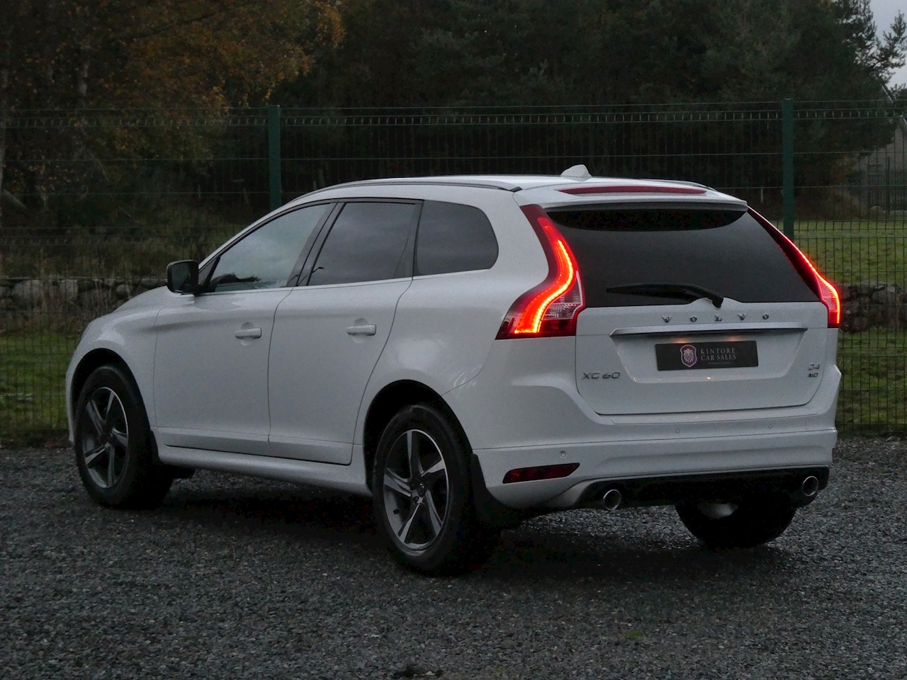 Used 2015 Volvo XC60 2.4 D4 R-Design Lux Nav, Geartronic (Auto) For ...