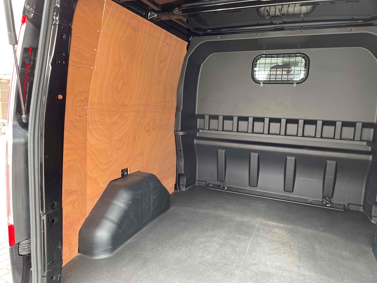 Used 2020 Ford Transit Custom 320 320 EcoBlue Limited For Sale (U738 ...