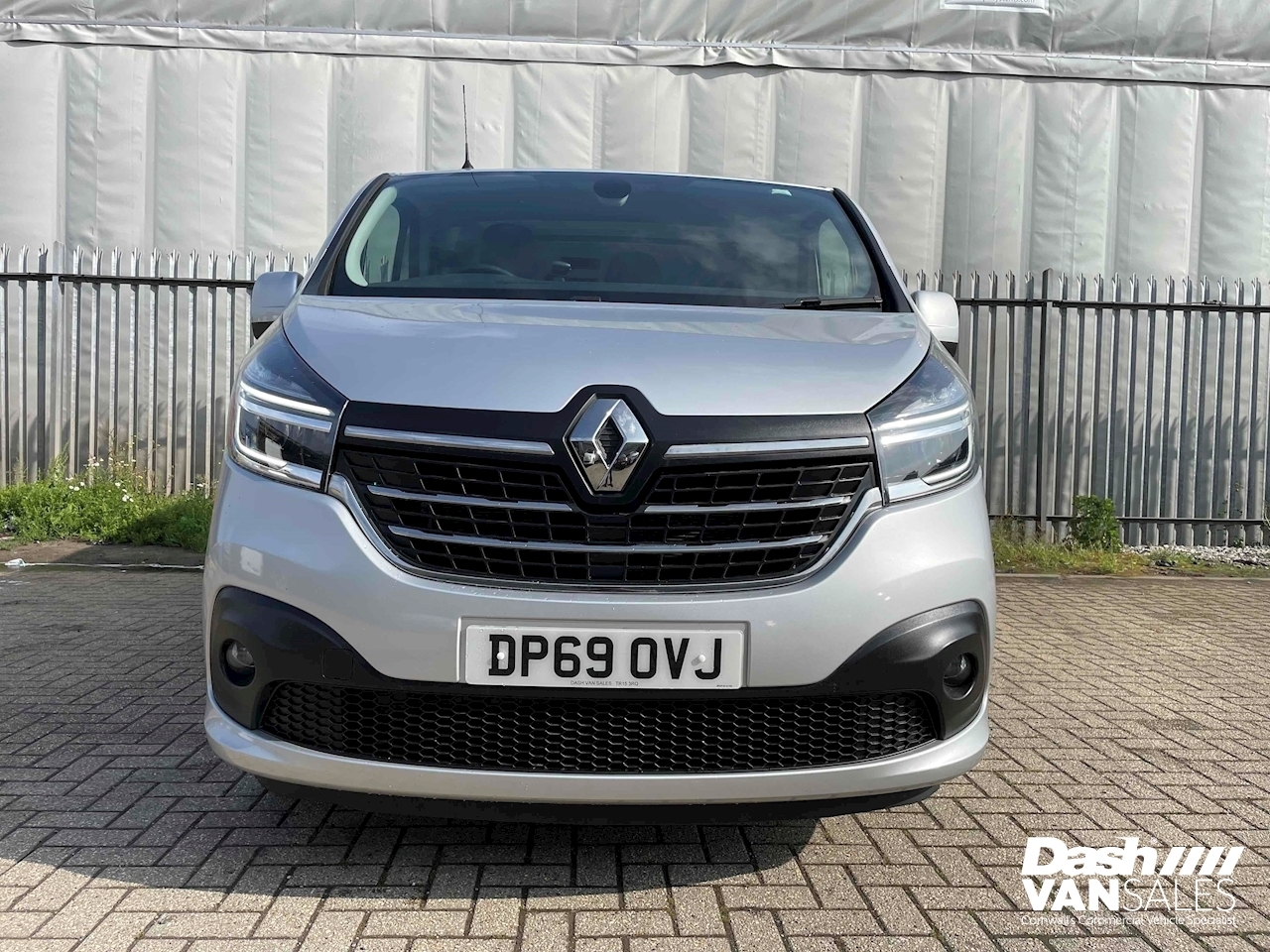 Used 2019 Renault Trafic dCi ENERGY 120 SL28 Sport For Sale in Cornwall ...