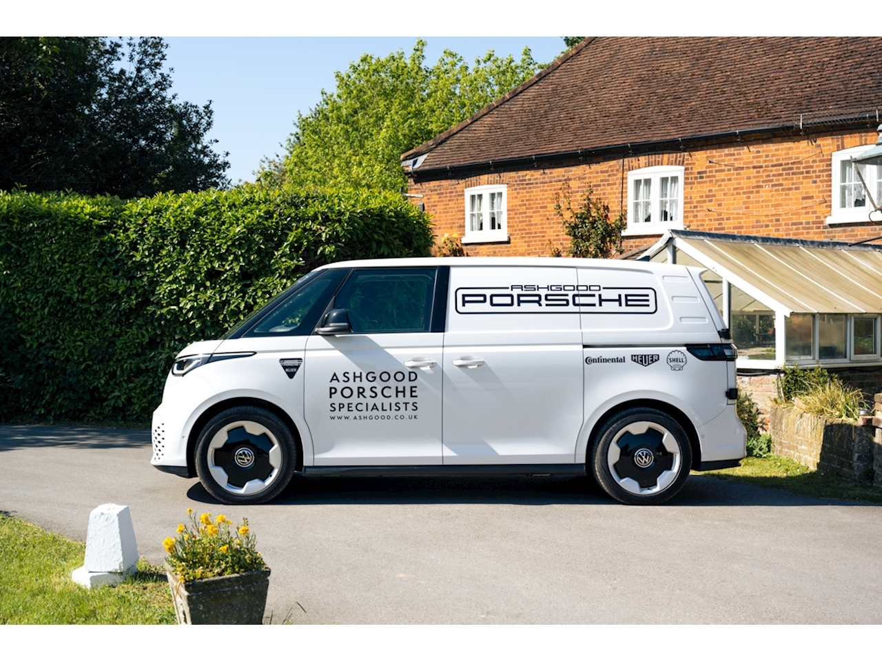 Used 2023 Volkswagen ID. Buzz Pro Commerce Plus For Sale in ...