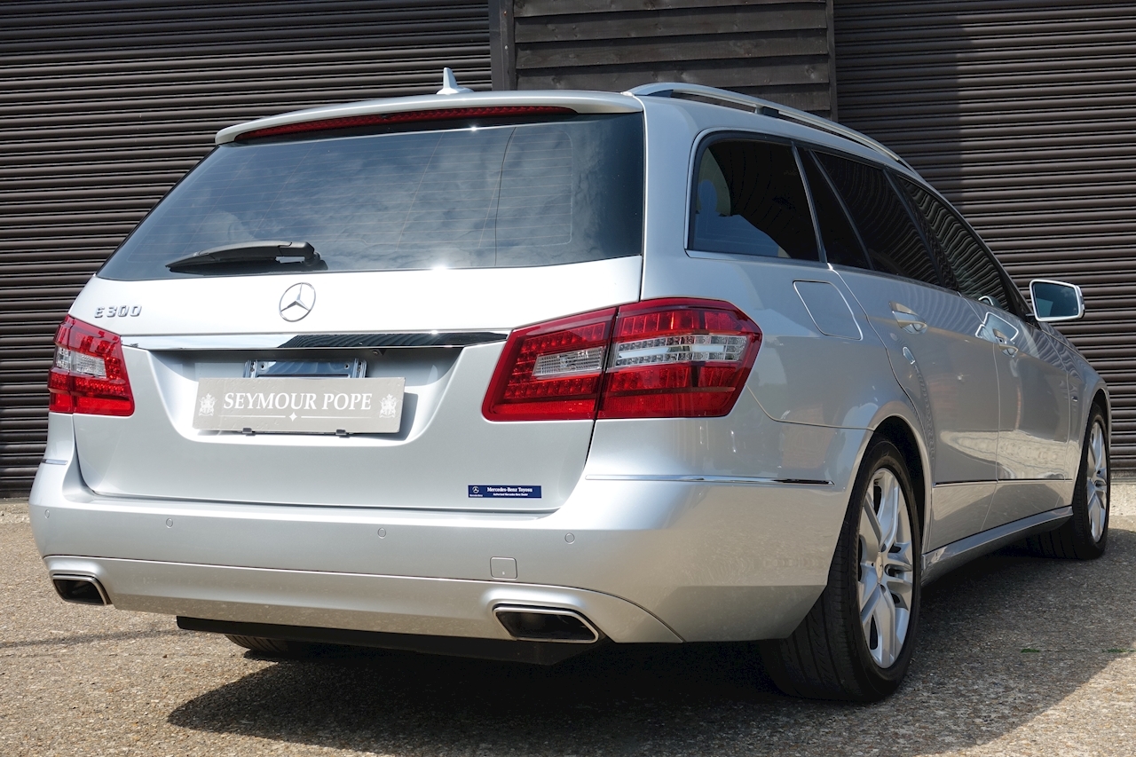 Used 2012 Mercedes-Benz E Class E300 V6 Petrol Avantgarde Automatic ...