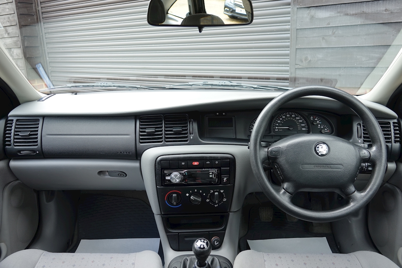 Used 2001 Vauxhall Vectra 2.2 LS 16V Hatchback 5 Door Manual For Sale ...