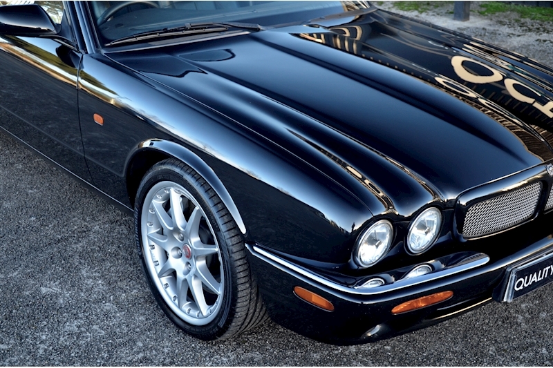 Used Jaguar XJR 100 XJR 100 (U1945) For Sale