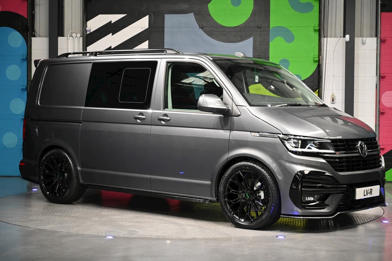 New T6.1 T30 SWB 2.0BITDI 204PS DSG 4Motion Highline Kombi LV-R Pack 2. ...