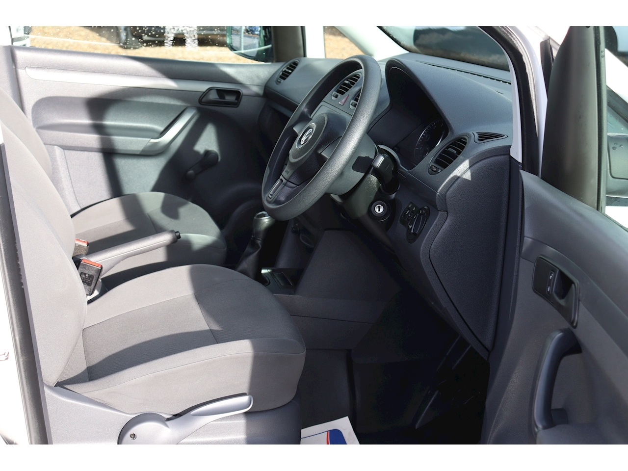 Used 2016 Volkswagen Caddy C20 Startline TDI 1.6 Panel Van Manual ...