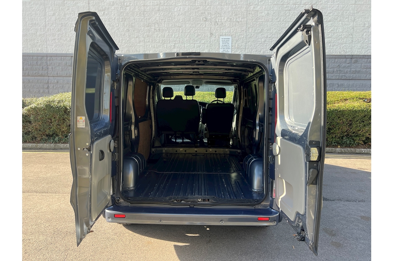 Used 2014 Renault Trafic dCi SL27 Sport For Sale in Bristol (U2509 ...